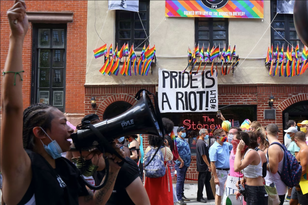 特朗普要终结97种性别，为何又选任同性恋高官？解析美国性别问题背后迷思_凤凰网