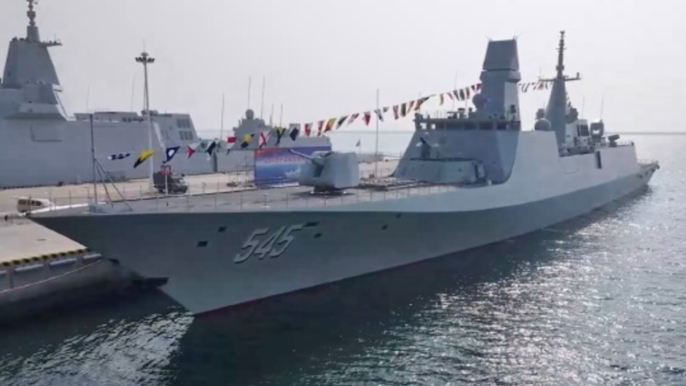 中国海军054B型护卫舰首舰交接入列 舷号545_凤凰网