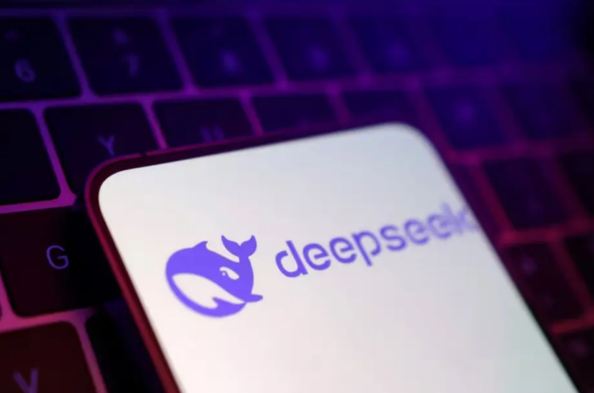 新王诞生：DeepSeek双模型GitHub Star数首次超越OpenAI创造历史_凤凰网