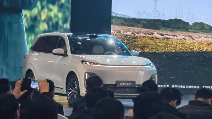 不只是智驾普惠，看懂深蓝S09亮相，G318发布无忧穿越版_凤凰网