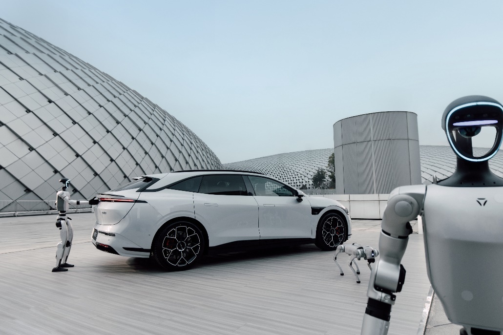 极氪007GT全球首秀，引领猎装新时代_凤凰网