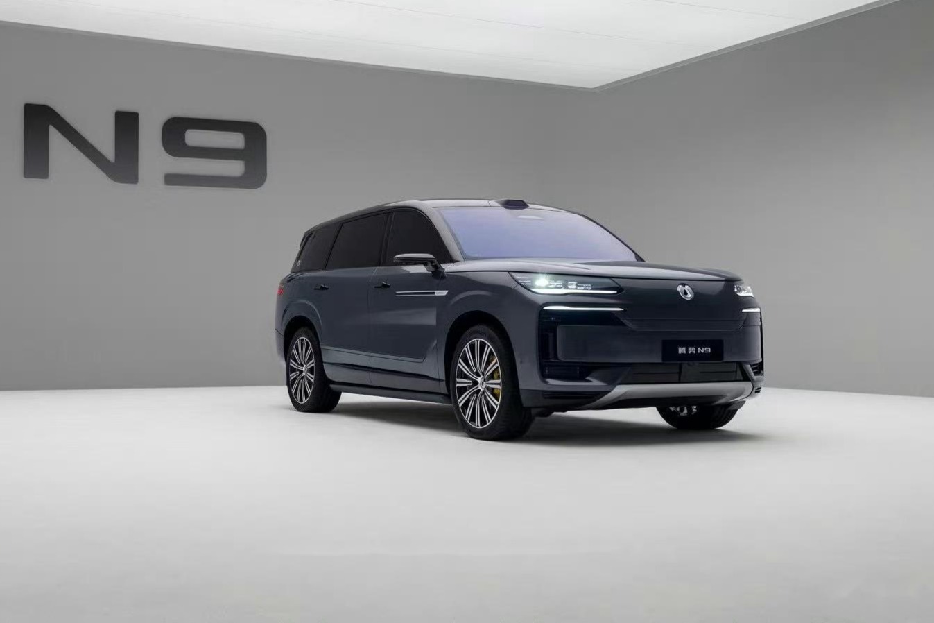 全能旗舰SUV腾势N9正式上市 售价38.98万元-44.98万元_凤凰网