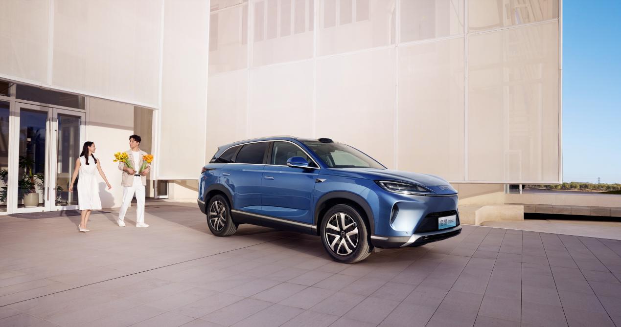 比亚迪中大型SUV海狮07DM-i上市 标配云辇-C/售价16.98万元起_凤凰网