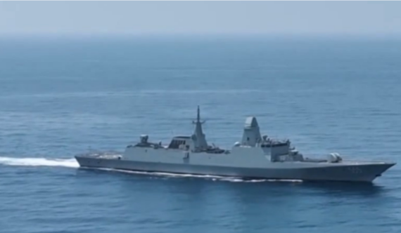 钦州舰，报到！新一艘054B型护卫舰南海实战化训练_凤凰网