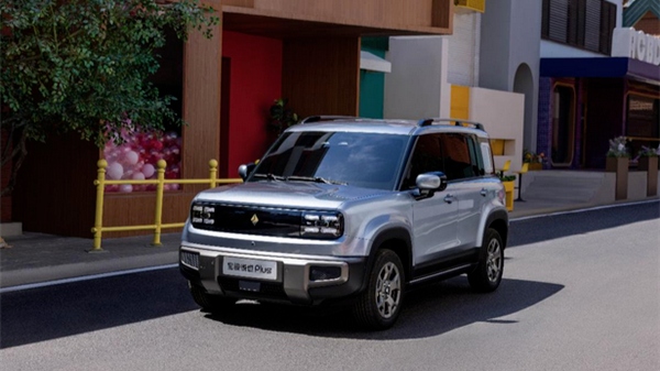 10万级智驾SUV！2026款宝骏悦也Plus上市：搭载L2级组合辅助驾驶_凤凰网