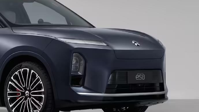 蔚来第三代ES8车型亮点公布：全球首创900V超充快换平台，三季度亮相_凤凰网