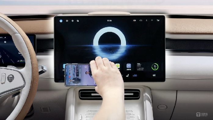 华为撑腰，岚图出牌，21.99万的FREE+上桌了_凤凰网