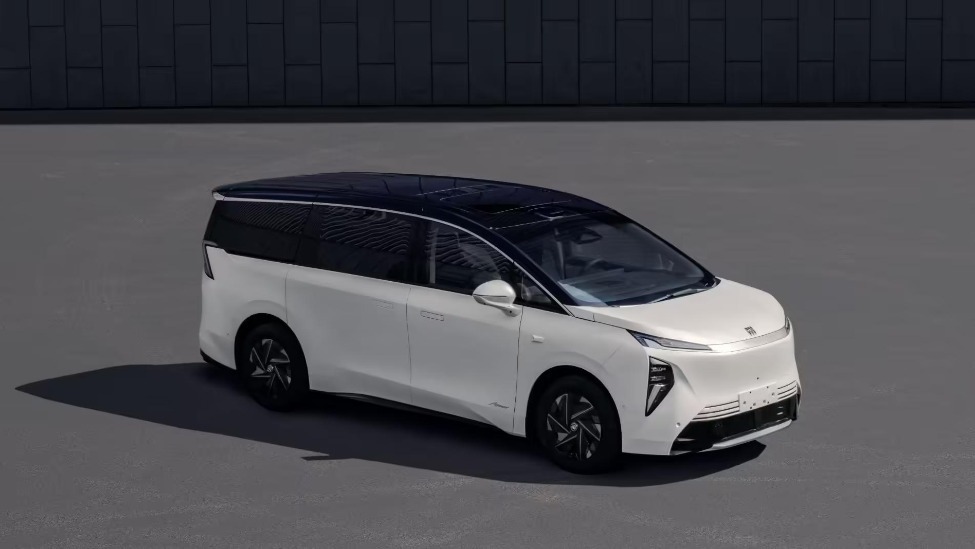 别克GL8 ENCASA纯电版申报：可选双色车身，定位百万级MPV_凤凰网