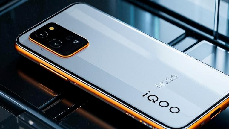 《无畏契约手游》8月19日上线 iQOO Z10 Turbo+首批适配144Hz高帧率_凤凰网