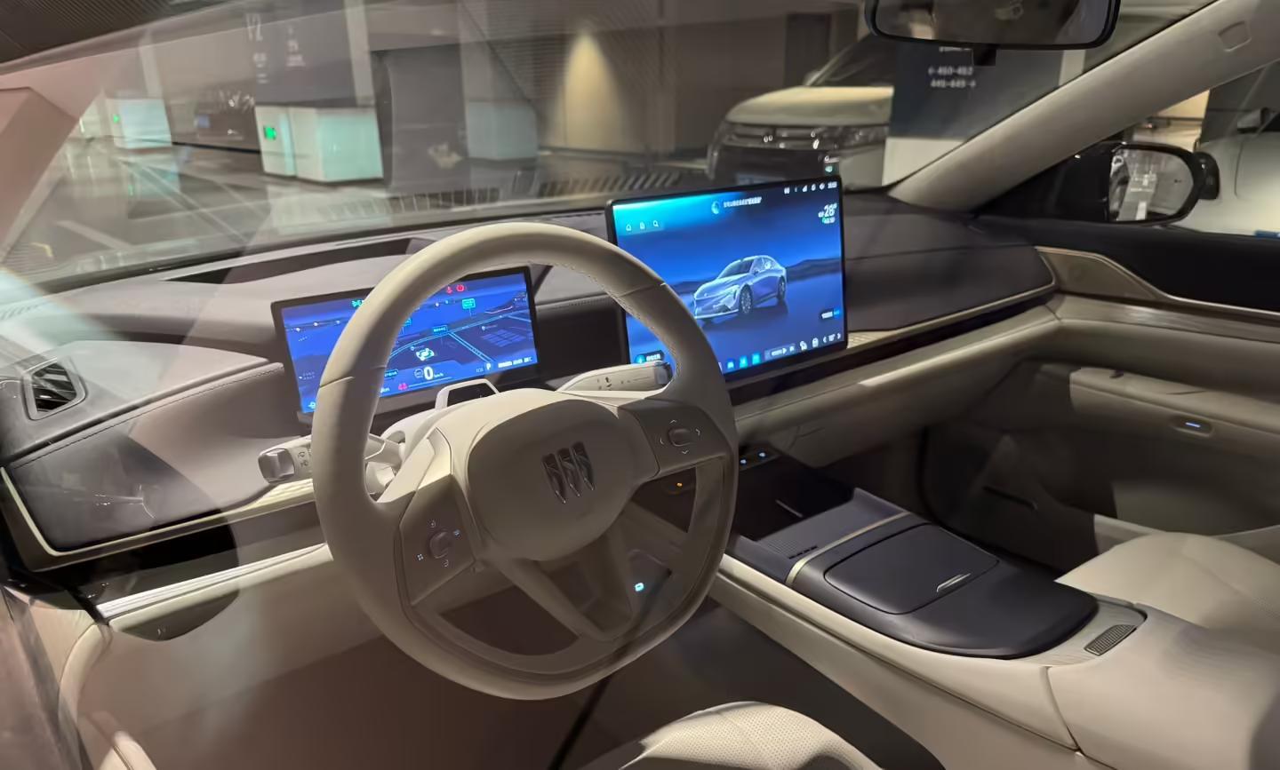 别克至境L7内饰曝光：悬浮式中控屏，预计配备大尺寸HUD_凤凰网