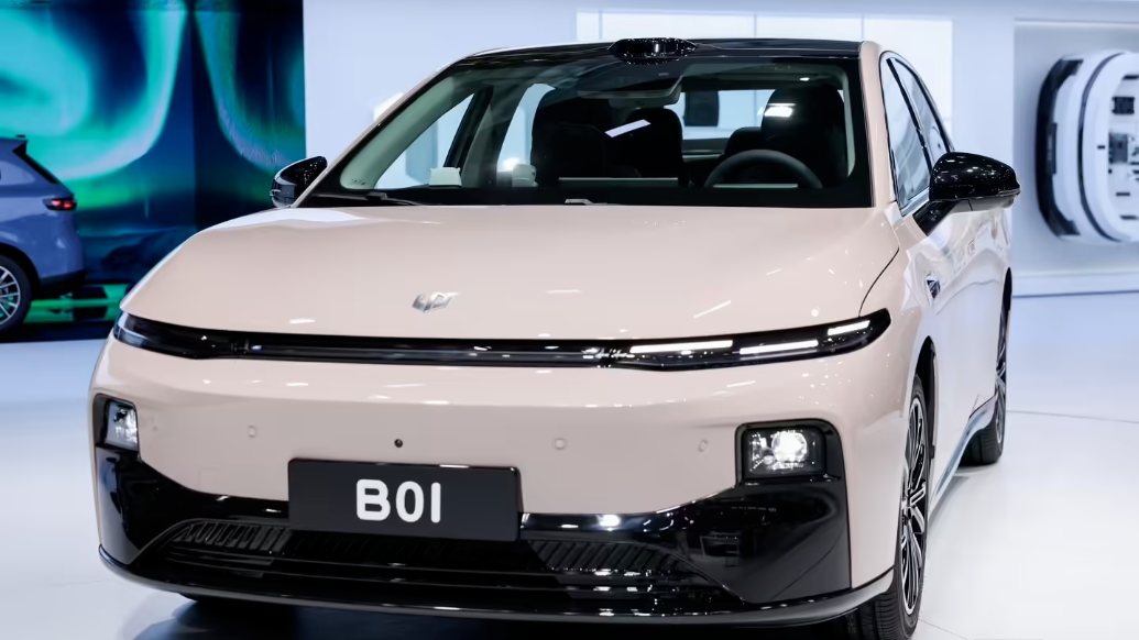 零跑B01纯电轿车上市37天交付破万：8.98万起，可选激光雷达_凤凰网