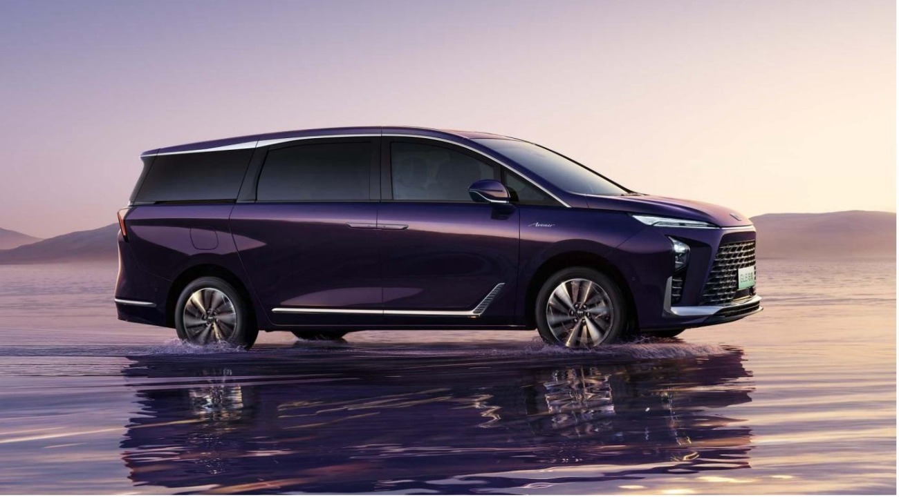 别克全新GL8陆尊新能源MPV上市 售价33.99万-39.99万元_凤凰网