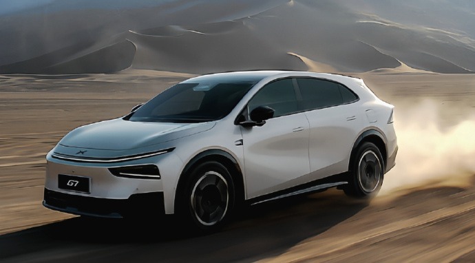 小鹏首款增程SUV G7官宣：5C超充+430km纯电续航，明年一季度发布_凤凰网