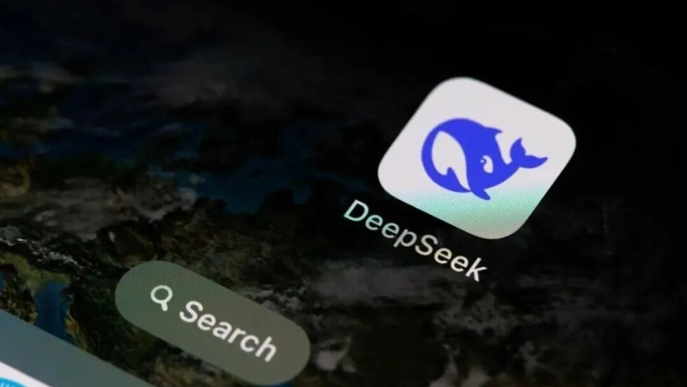 DeepSeek登《Nature》封面，梁文锋带队，首次回应争议_凤凰网