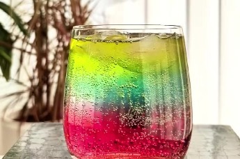 氛围感拉满！原来竹叶青的“国潮”喝法，可以这么炫酷_凤凰网视频_凤凰网