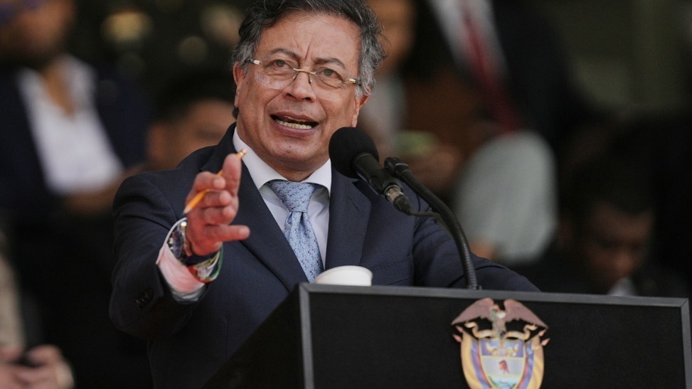 马杜罗疑被“内鬼”出卖，哥伦比亚总统：亲美军官将被撤职_凤凰网